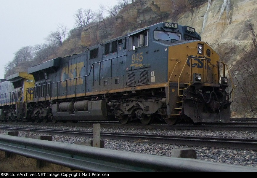 CSX 945